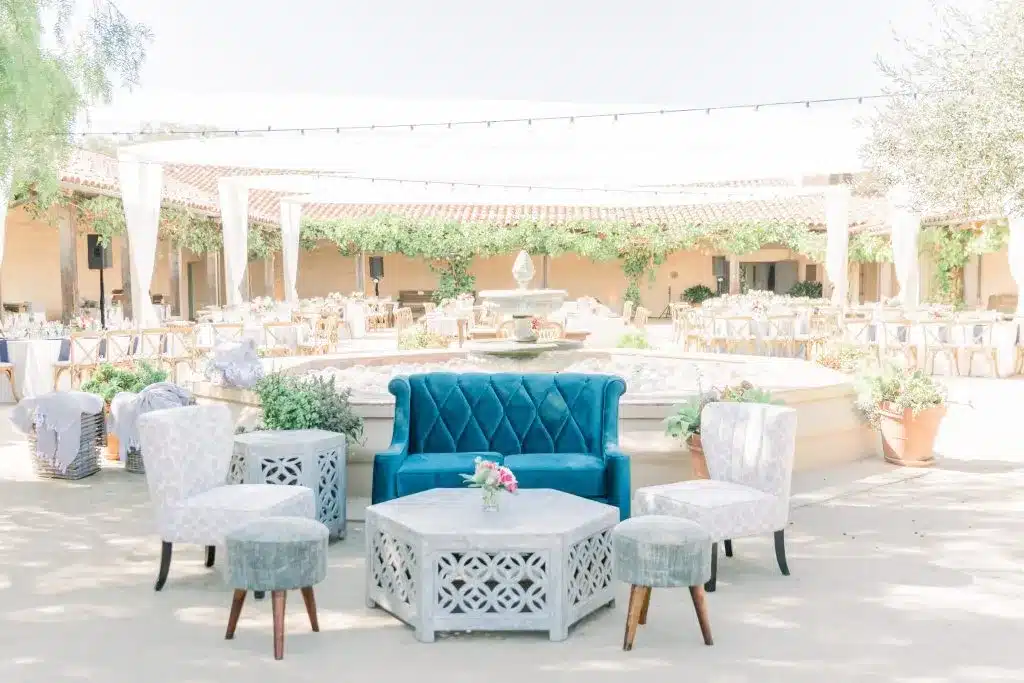 Round vs. Rectangular Tables: Ideal Layouts for Gatherings - Ventura ...